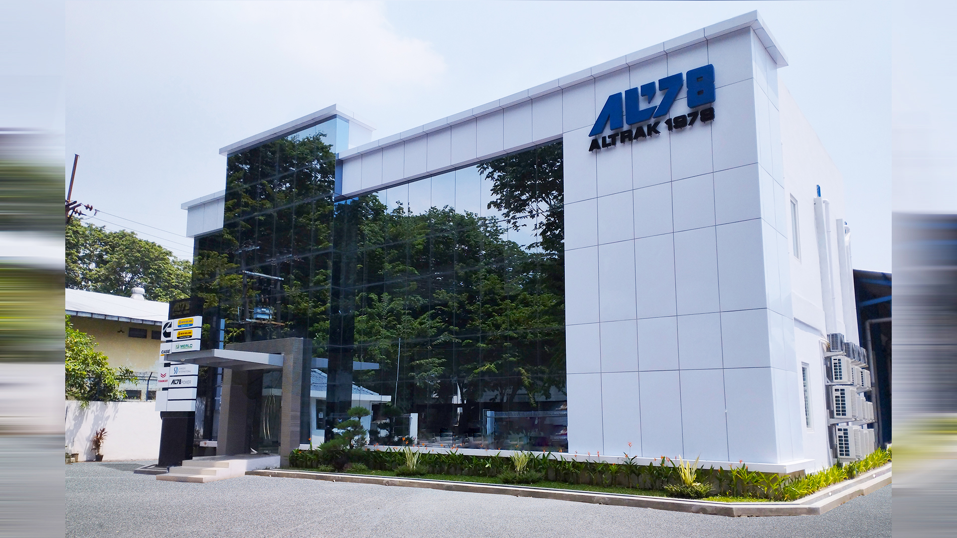 PT. ALTRAK 1978 | Sole Agent & Distributor Heavy Equipment Indonesia ...